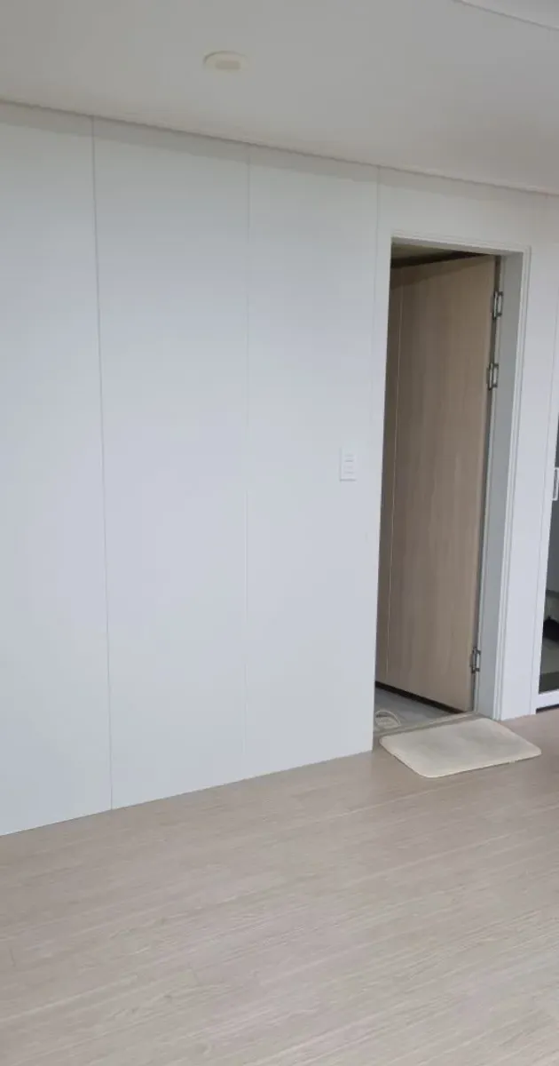 셀프 인테리어한 것 중에 가장 마음에 들었던 게 필름이었어요 퀄리티 대박입니다 사장님 친절하신 건 더더욱 만족스런
