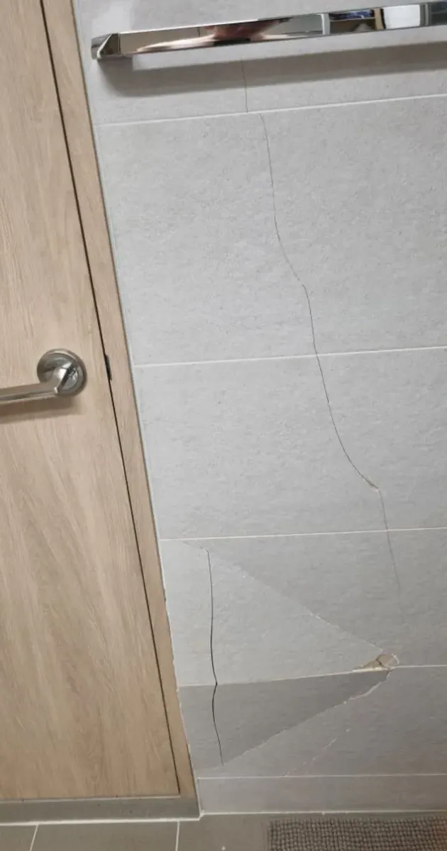 비용도 저렴하고 꼼꼼하게 작업해서 복구해주셨어요 주변에 타일시공 필요하신 분 있으면 적극 추천 드리려 합니다 숨고 숨은고수
