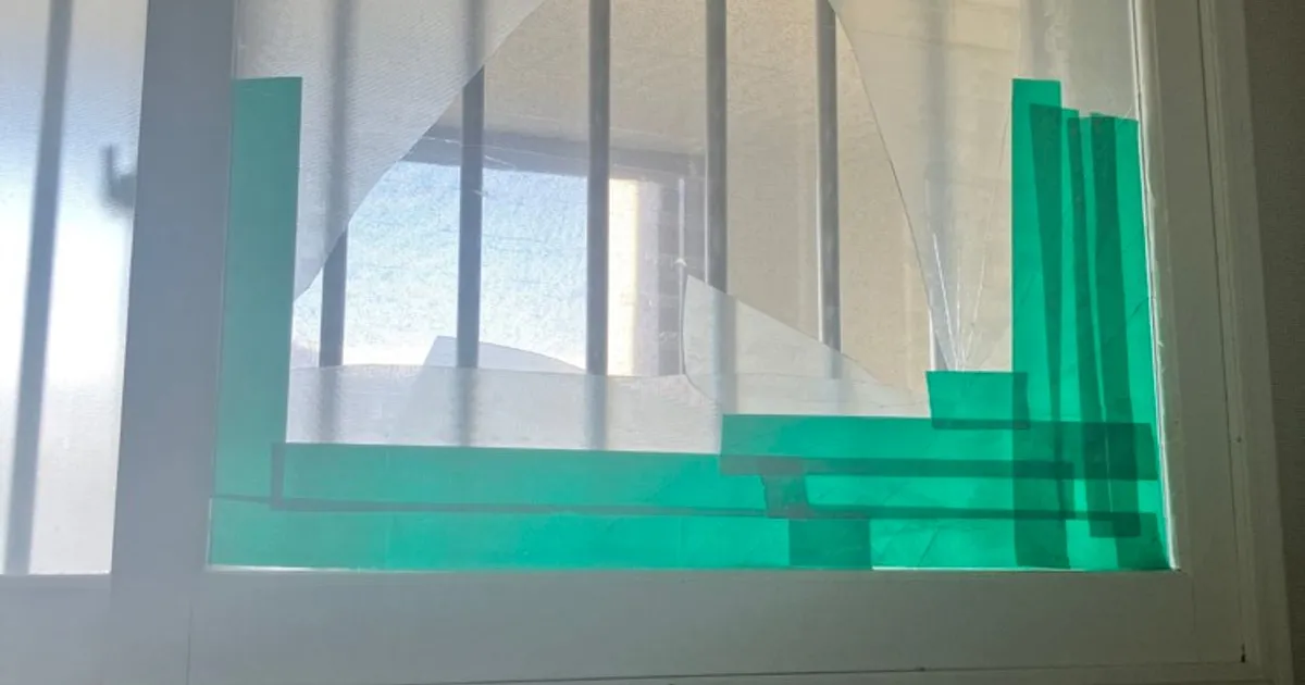 전에도 창문 깨먹어서 수거 및 교체 해주셨는데 합리적인 가격에 너무 깔끔하게 해주셔서 이번에도 고수님 불렀어요ㅎㅎ 테이프로