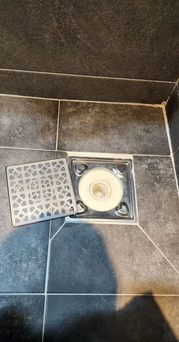 원하는시간 잘맞춰주셨고 맡기고 신경안써도되서 펀했습니다 개인적으로 배수구와 전등 창틀이 가장신경 신경쓰여서 업체요청했는데 원하는부분이 잘된것같아서 만족합니다 숨고 숨은고수