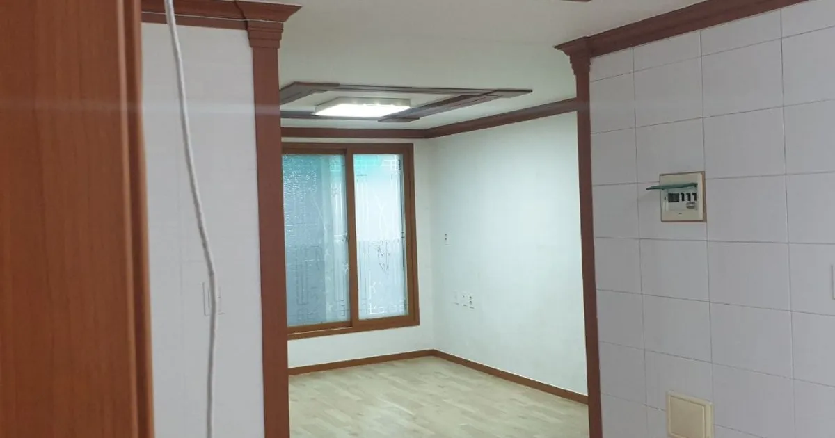 너무 친절하고 꼼꼼한 작업 그리고 수납장 달아달라는 서비스까지 너무 만족해요 숨고 숨은고수