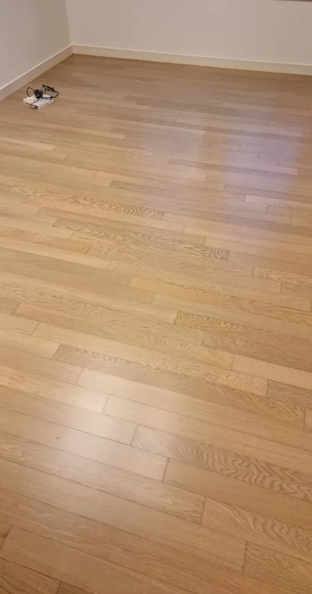 전문가 두분이 오셔서 시간을 최대한 많이 들여서 꼼꼼히 해주셨어요 숨은 곳까지 청소해주시고 진행 상황도 전부 사진으로 공유해