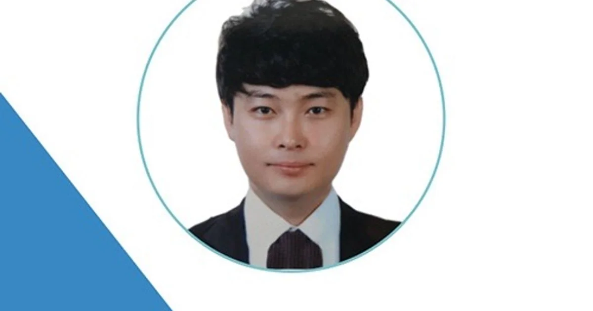 곰팡이가 많았는데 상상이상으로 완벽하게 제거되었고 무엇보다도 전 후 사진 비교하면서 제가 못봤던 부분까지 섬세하게 챙겨주셨어요
