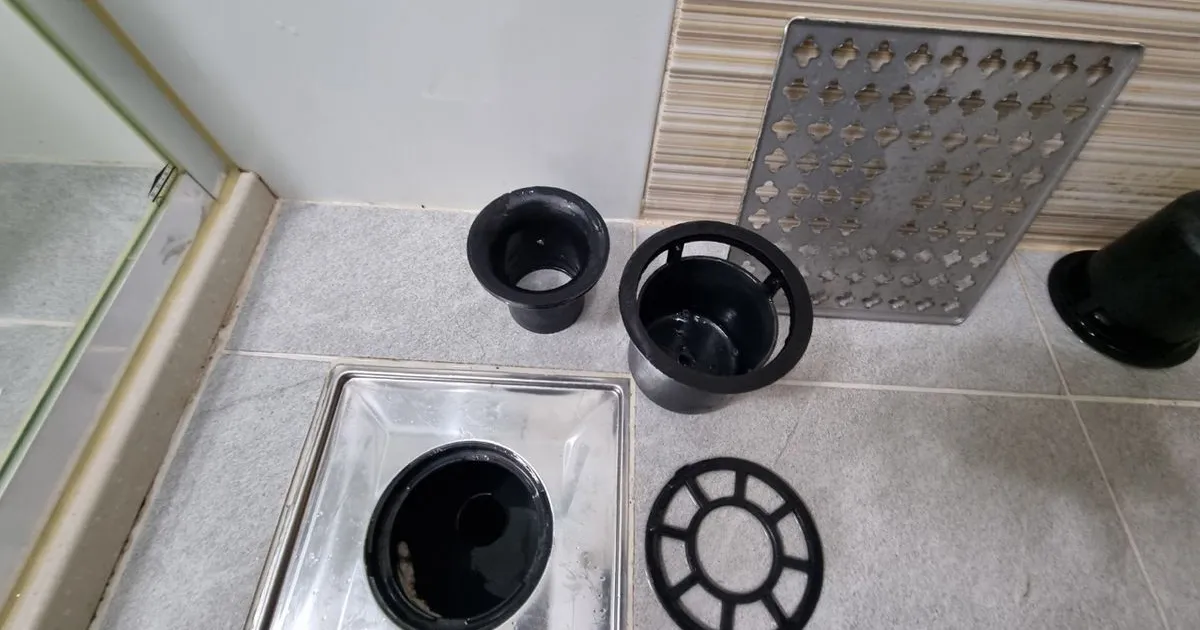 작업 시작전 사진을 많이 찍어주시고 어느 부분을 어떻게 진행 하시겠다고 설명을 충분히 해주셨고 중간중간 기존에 있던 하자있는