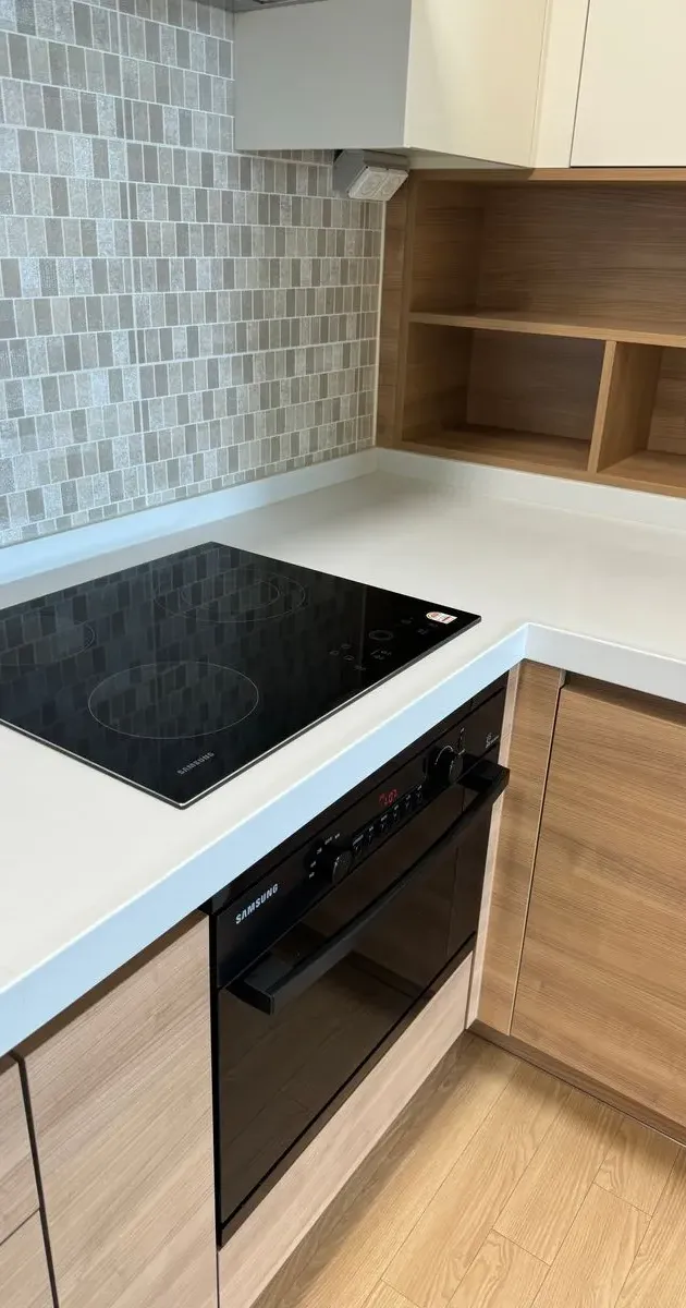 시간도 잘 맞춰주시고 청소도 너무 깔끔하게 잘해주셨어요 친절하시고 서비스도 많이 해주셔서 너무 감사합니다 에어컨도 깔끔하게 청소해주시고 너무 만족스러웠습니다 숨고