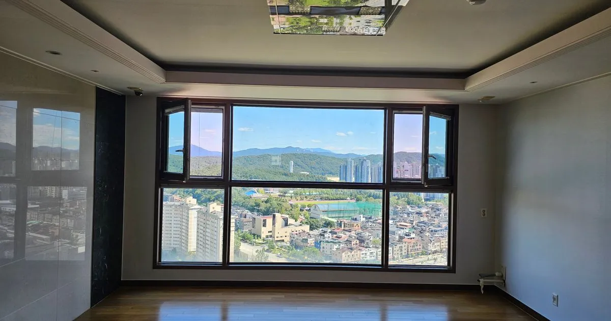 미리 전화도 주시고 추가비용 발생부분 생겼을때 바로바로 말씀주셨어요 청소 후에 검수 때도 꼼꼼히 친절히 잘 설명해주셨습니다