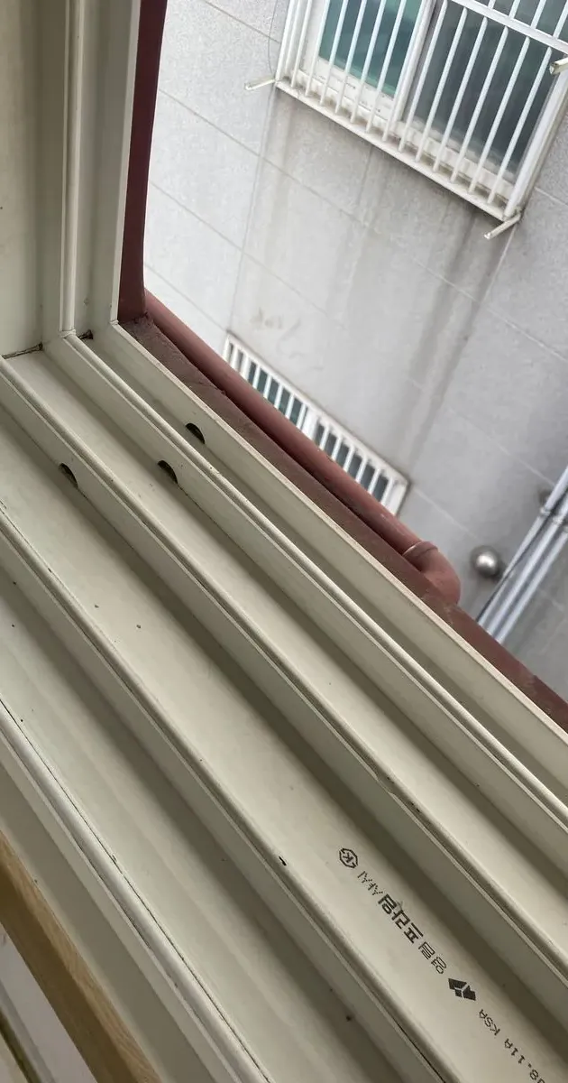 신청한 바로 다음날 아침 작업이 가능해서 좋아요 작업 전후로 사진 찍어 보내주시고 전화로 상담해주십니다 혼자 못하겠는 입주청소 맡기기 좋아요 숨고 숨은고수