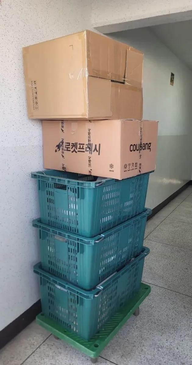 약속시간에 오셔서 책상과 침대도 망가지지 않게 잘 옮겨주셨어요 침대 분리와 조립까지 잘 해주시고 감사합니다 숨고 숨은고수