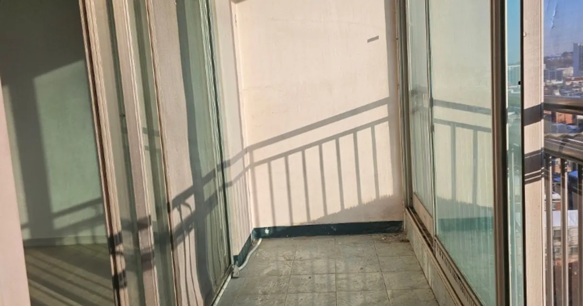 친절하게 모든과정들과 청소마무리까지 설명 해주셨고 문제있는 부분들이나 추후관리까지 어떻게 해야하는지 알려주셔서 너무 만족하고