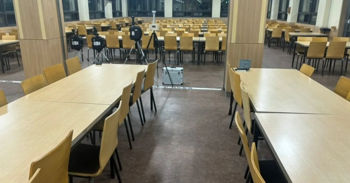 평수도 크고 테이블 의자 가 너무많아 엄두도낼수없었는대 모든것을 깔끔하고 문제없이 작업해주셔서 감사합니다 바닥또한 너무만족합니다
