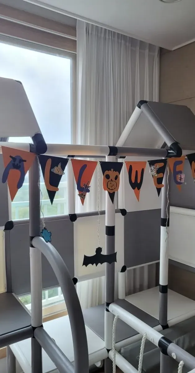 좋은 점을 3가지만 선택해야하는 것이 아쉬울 정도로 정말 좋은 선생님이십니다 미리 카리큘럼을 보내주시고 소통을 잘 해주시고 매 시간마다 아이 눈높이에 맞춰 수업해주십니다