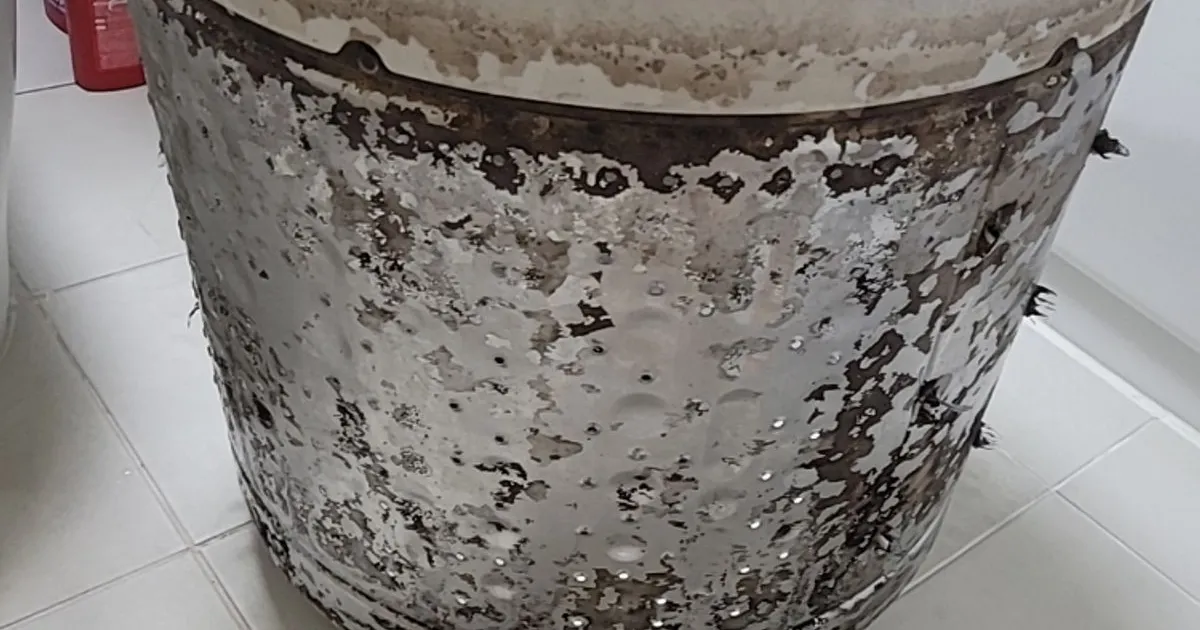 다용도실이 좁아서 걱정했는데 꼼꼼하게 청소해주시고 수평맞춰주시느라 고생하셨어요 3시간은 걸린듯요 감사했어요 그뒤로 부유물도 안나오네요 너무친절하시고 추천합니다 숨고 숨은고수