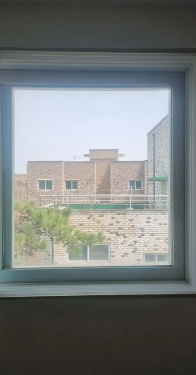 이사할 집이 너무나 지저분했는데 신경 못 쓸 수 있는 부분까지 놓치지 않고 꼼꼼히 작업해 주셨습니다 너무 만족스러워요 숨고 숨은고수