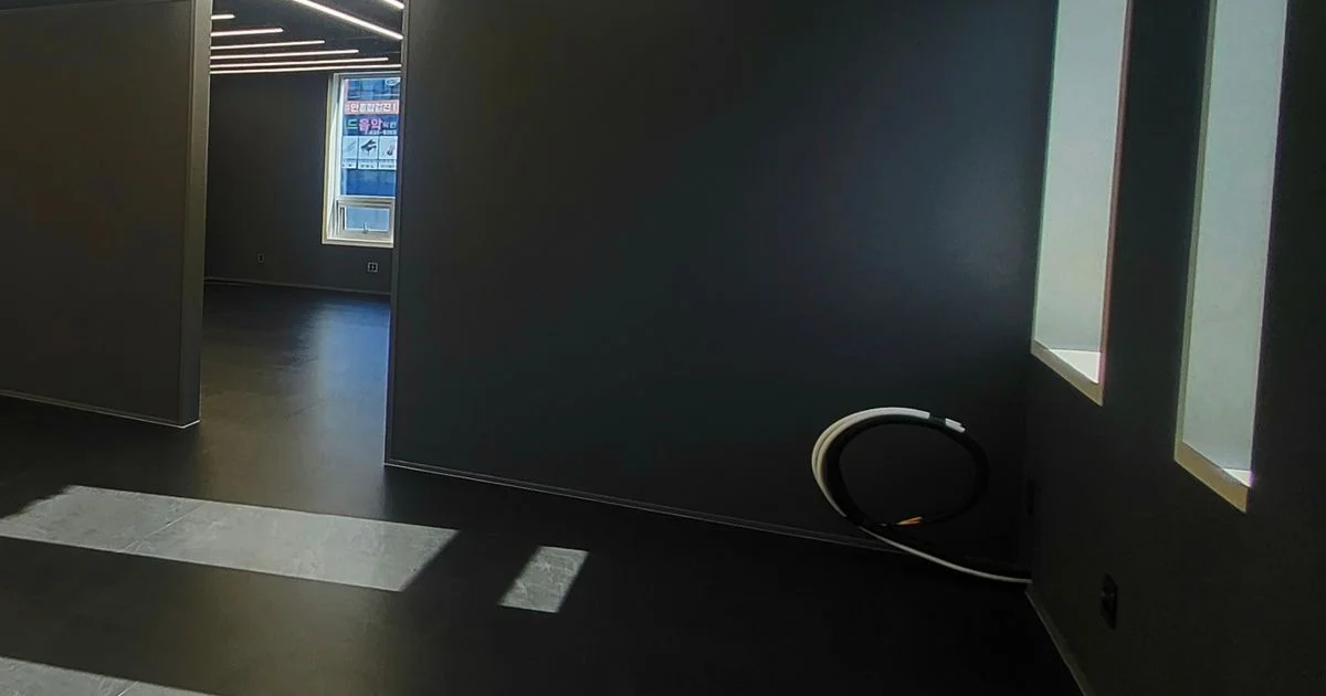 미술학원 걸레받이 바닥부분을 부탁드렸는데 깔끔하고 꼼꼼 하게 해주시는것 같아서 감사했습니다 만족합니다 숨고 숨은고수