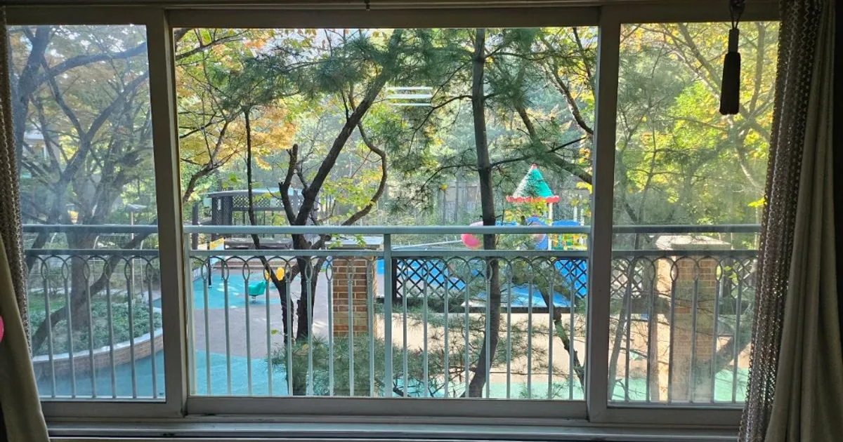 오랫동안 망설이던 베란다 창을 럭키글라스를 통해 교체했습니다 상담부터 완료작업까지 꼼꼼하고 친절하게 해주셨어요 좋은 가성비로