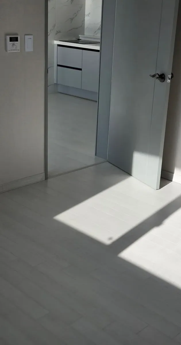 꼼꼼히 잘해주시고 다른데에비해 가격대 그렇고 청소 더욱잘해주셔서 만족스럽네요 숨고 숨은고수