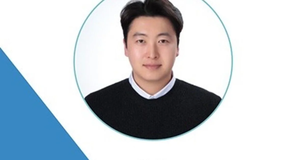 꼼꼼히 설명해주셔서 감사합니다 전 세입자분이 너무 더럽게 해놓고 나갔는데 깨끗하게 치워주셨어요 전 후 사진 첨부합니다 고생