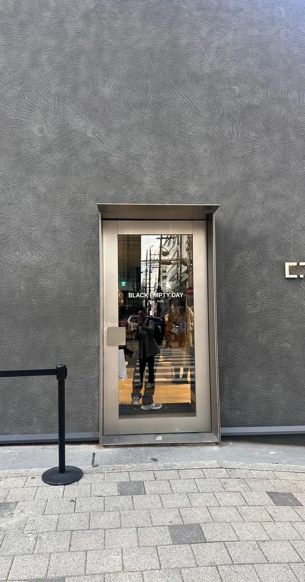 사진을 많이 안 찍어봐서 기초적인 이해가 없는 상태였는데 이론을 듣고 실습을 같이 해보면서 감을 잡는데 도움이 많이 됐습니다 추천 드려요 전후 사진 올려봐요