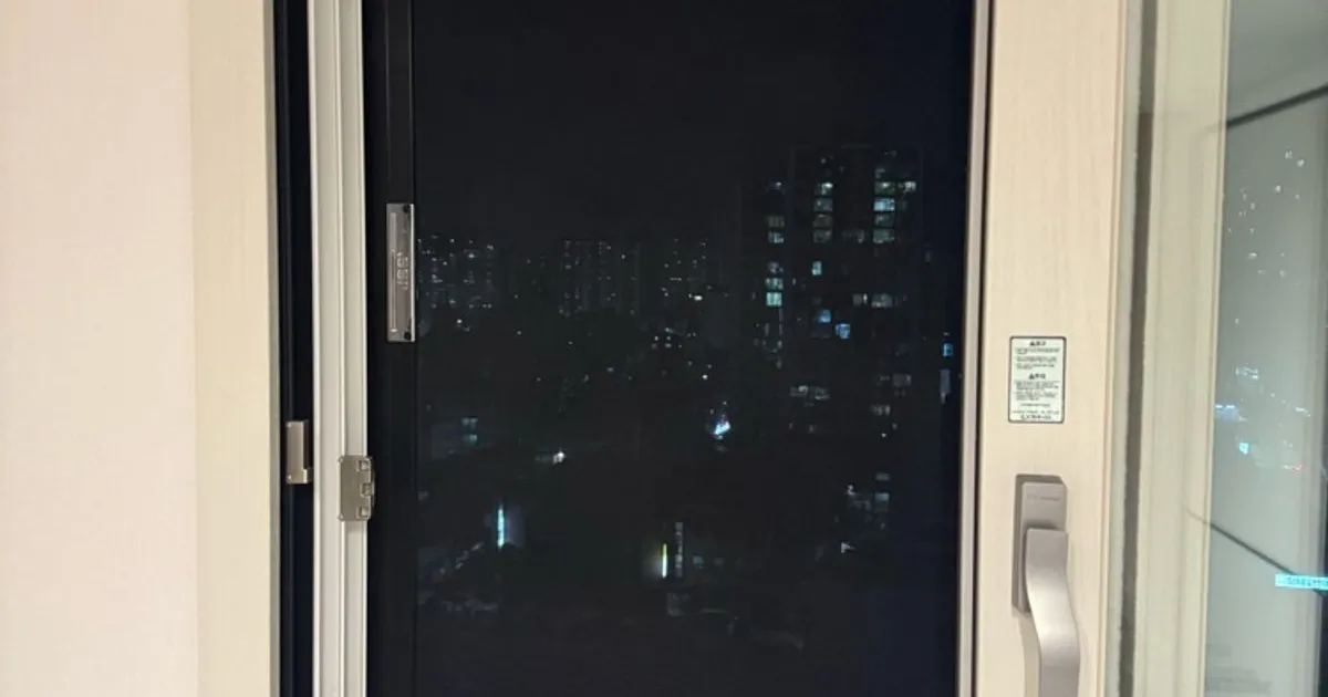 새아파트 입주하면서 이것저것 시공 많이했는데 안전방충망 설치가 제일 만족스럽네요 가격도 저렴하게 해주시고 너무 친절하고