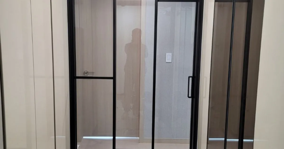 오랜 상담시간 동안 친절하고 꼼꼼하게 설명해주시고 시공도 깔끔하게 해주셨어요 무엇보다 신뢰감이 만족감으로 이어져 좋았어요