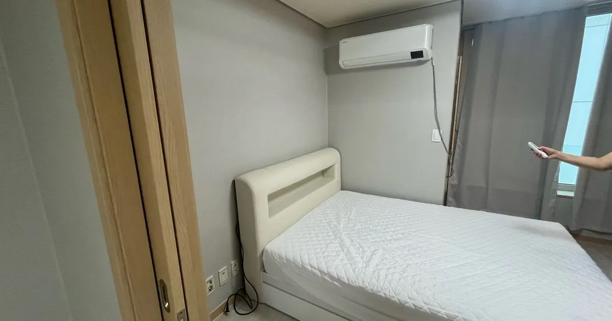 전날 확인 문자주시고 당일에 시간 맞춰 와주셨습니다 짐이 많았는데 합리적인 가격에 도와주셨습니다 ㅎㅎ 다음에도 부탁드리고
