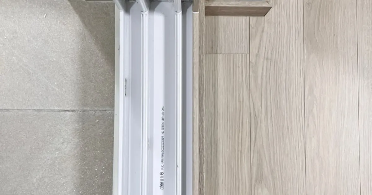 가격도 합리적이고 진행현황도 수시로 알려주고 입주청소였는데 분진도 최대한 정리해주시고 제가 못본 하자들도 알려주셔서 너무