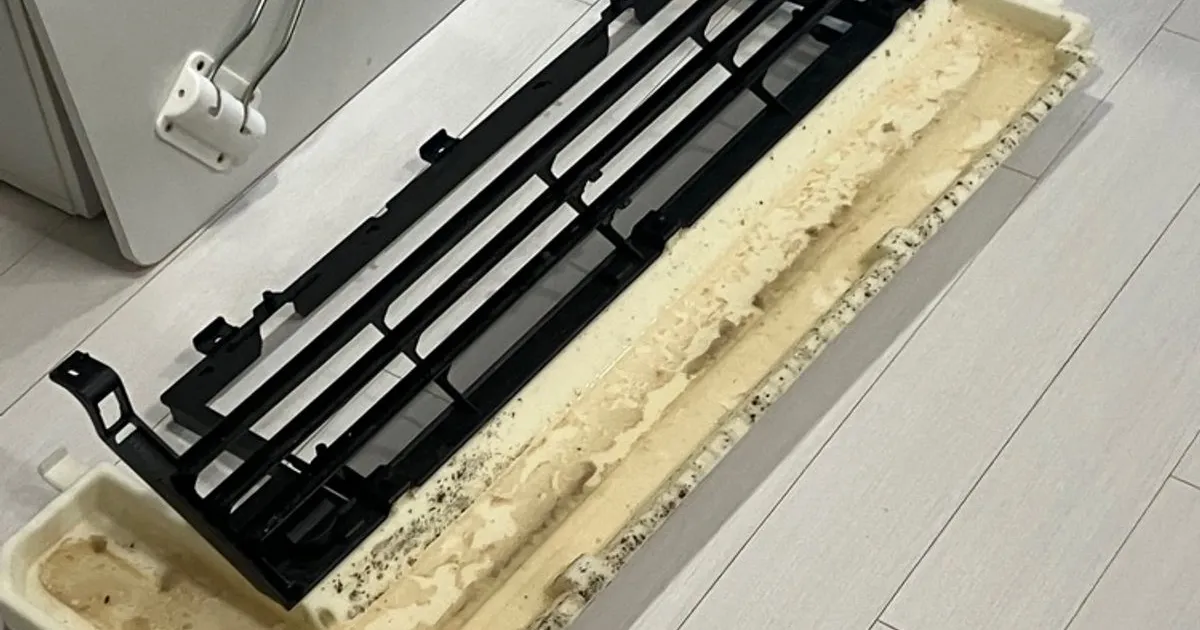전날 저녁에 연락드렸는데 오전에 바로 와주셔서 감사합니다 분해했는데 정말 너무 더러워서 놀랐습니다 청소 깨끗하게