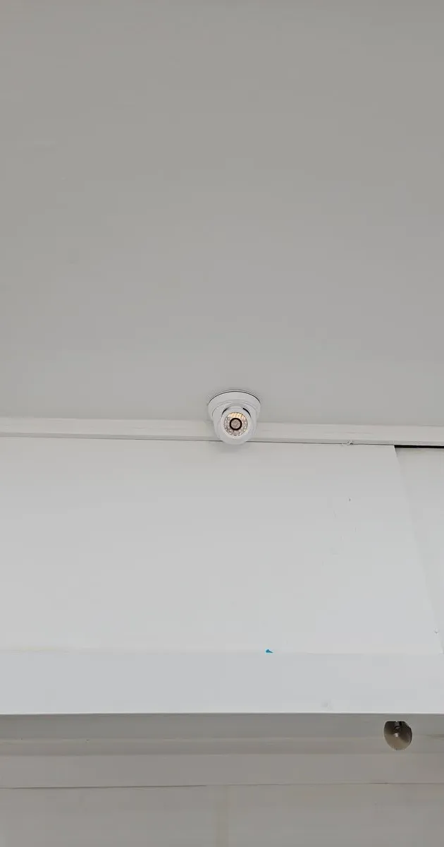 Cctv 설치하려고 많이 알아봤는데 아이엠 Cctv 사장님께서 친절하시고 섬세하게 상담해주셨고 시공도 너무 깔끔하게 사각지대없이
