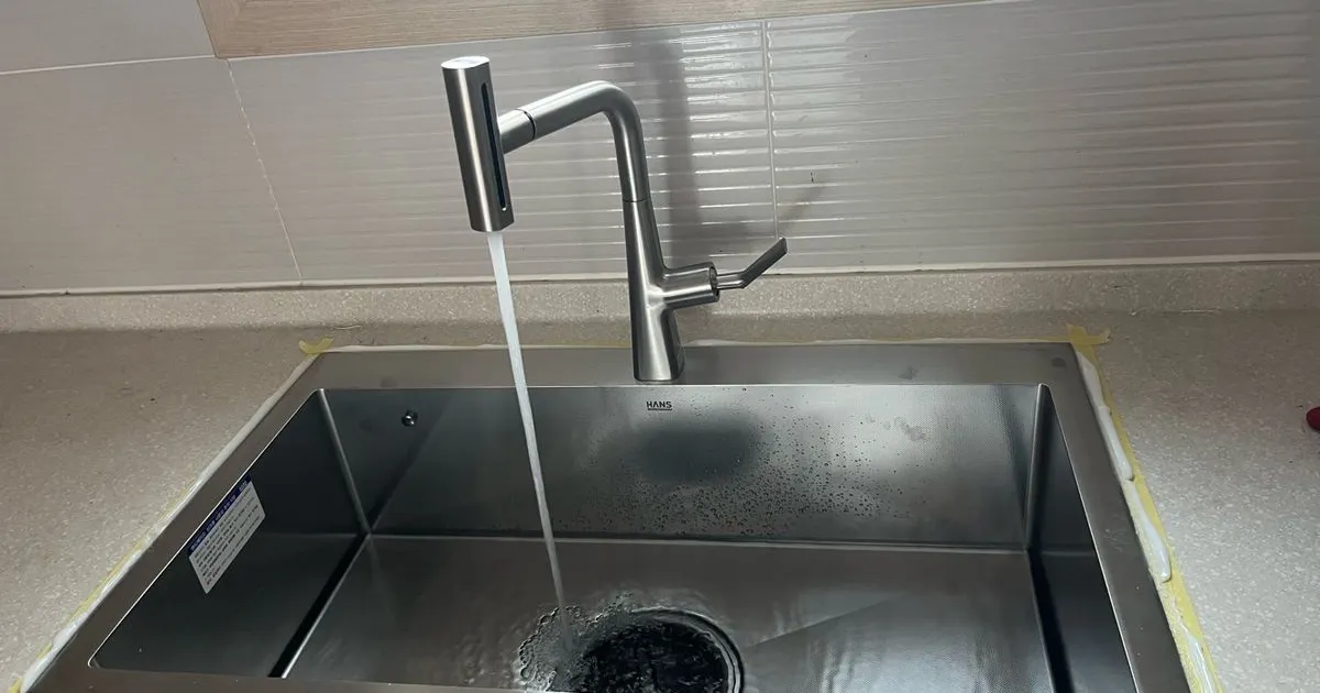 가격도 합리적이고 친절하게 상담도 잘해주십니다 시공도 잘해주셨는데 뒷정리도 깔끔하게 해주시네요 숨고 숨은고수
