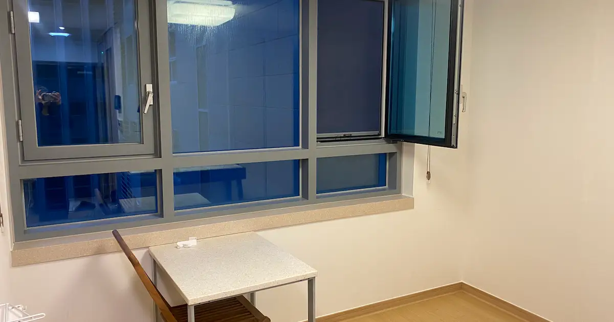 원룸청소인데 두분이 오셔서 열심히 진행해주셨습니다 같이 상태 확인하면서 더 필요하신 부분들 말씀드리니까 바로 청소 더 해