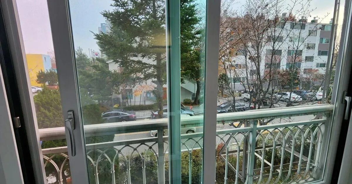 견적을 정확하게 주셔서 좋았고 청소 결과도 깨끗하게 되어서 만족합니다 감사합니다 거실 창만 해야 해서 업체를 찾아보는