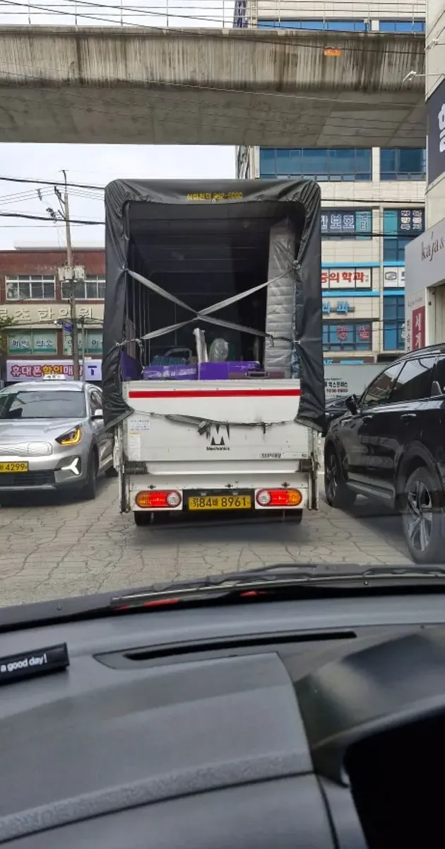 고수님은 매우 친절한 분이시며 예정된 시간보다 훨씬 일찍 도착하셨습니다 작업에 있어서 매우 꼼꼼하고 깔끔하셨습니다 전체적으로