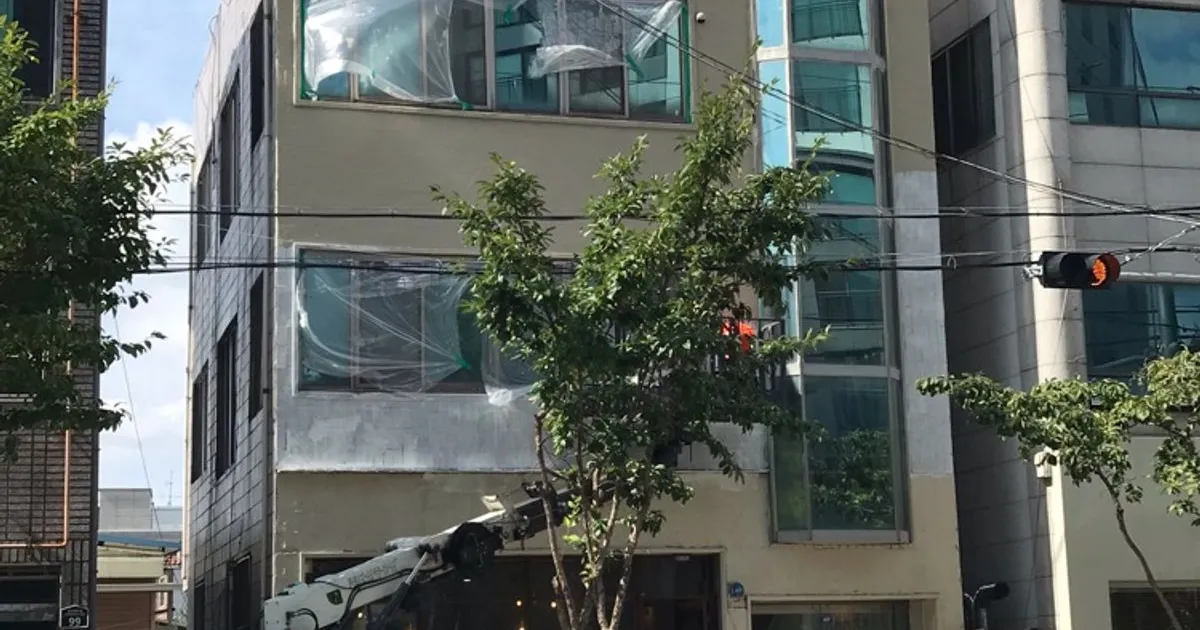 경력이 오래 되셔서 모든 작업 과정을 척척 알아서 잘 해주십니다 완전 만족하고 시공예쁘게 해주셔서 감사합니다 숨고 숨은고수