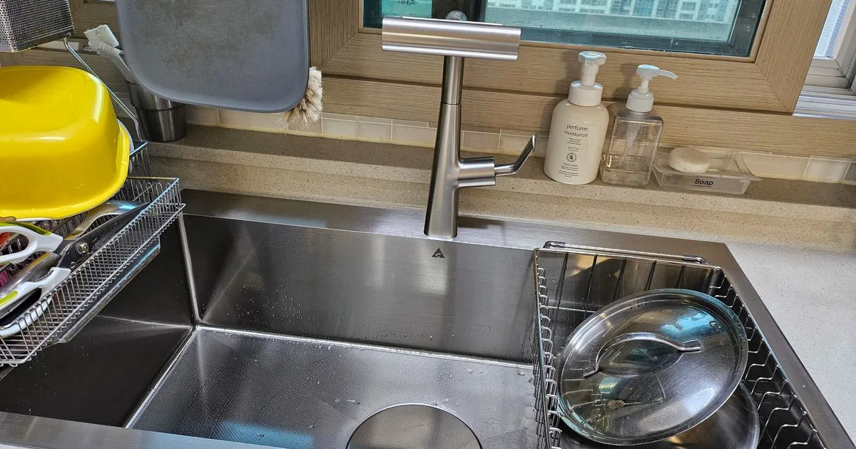저도 리뷰보고 결정했는데 상담도 친절하게 해주시고 가격도 합리적이고 무엇보다 시공을 꼼꼼하게 해주셔서 주방 숙원사업 잘
