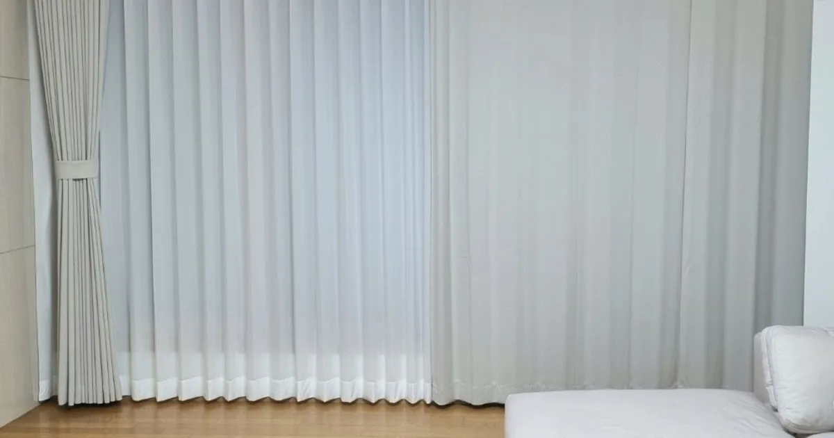 여러곳 견적 받았는데 제일 저렴했고 원단도 완전마음에들어요~ 사장님 손 빠르셔서 일 진행 빠르게 해주셔서 더 좋았네요👍🏻👏🏻