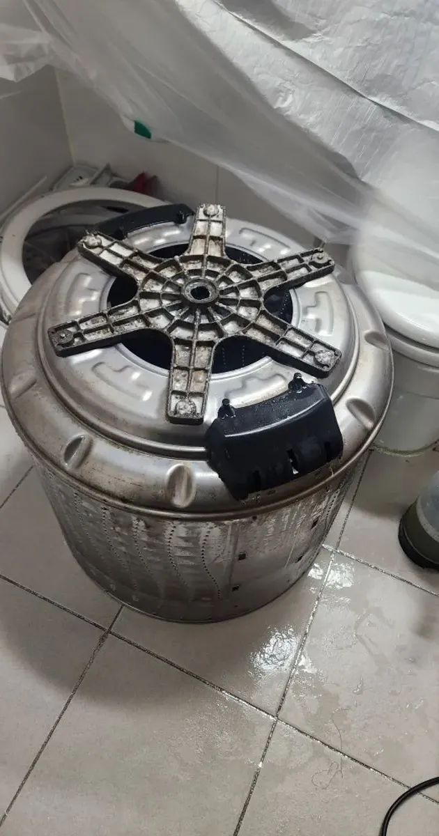 약속시간보다 미리 오셔서 꼼꼼하게 청소해주셨고 주의사항도 친절하게 설명해주셨어요 더러웠던 세탁조가 깨끗해져서 기분이 좋습니다