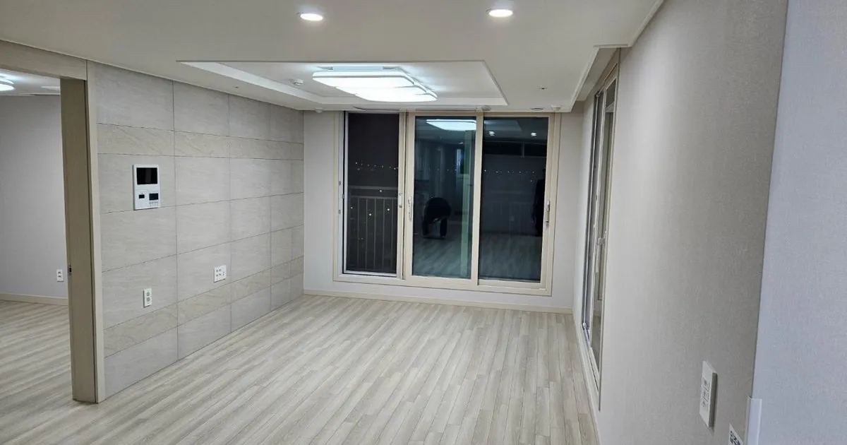상담도 잘 해주시고 청소도 잘 해주셨습니다 청소 후에 원하는 부분 말씀드렸더니 더 신경써주셨어요 숨고 숨은고수