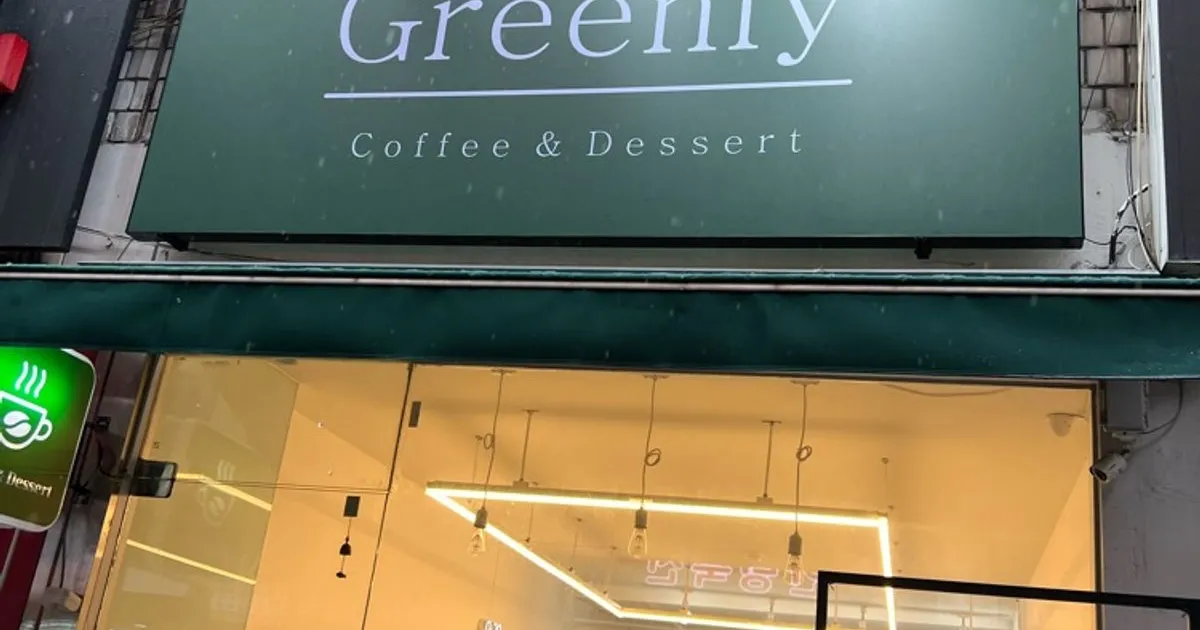 합리적인 비용으로 빠르게 시공해주셨어요 서비스로 해주신 유리 스티커까지 완전 만족합니다 👍🏻👍🏻👍🏻 숨고 숨은고수